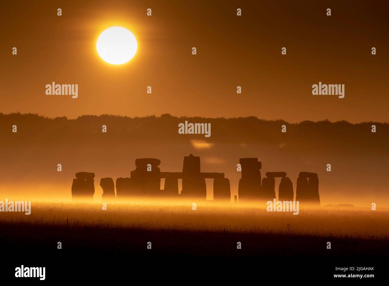 Stonehenge Summers Morning Sunrise Stock Photo - Alamy