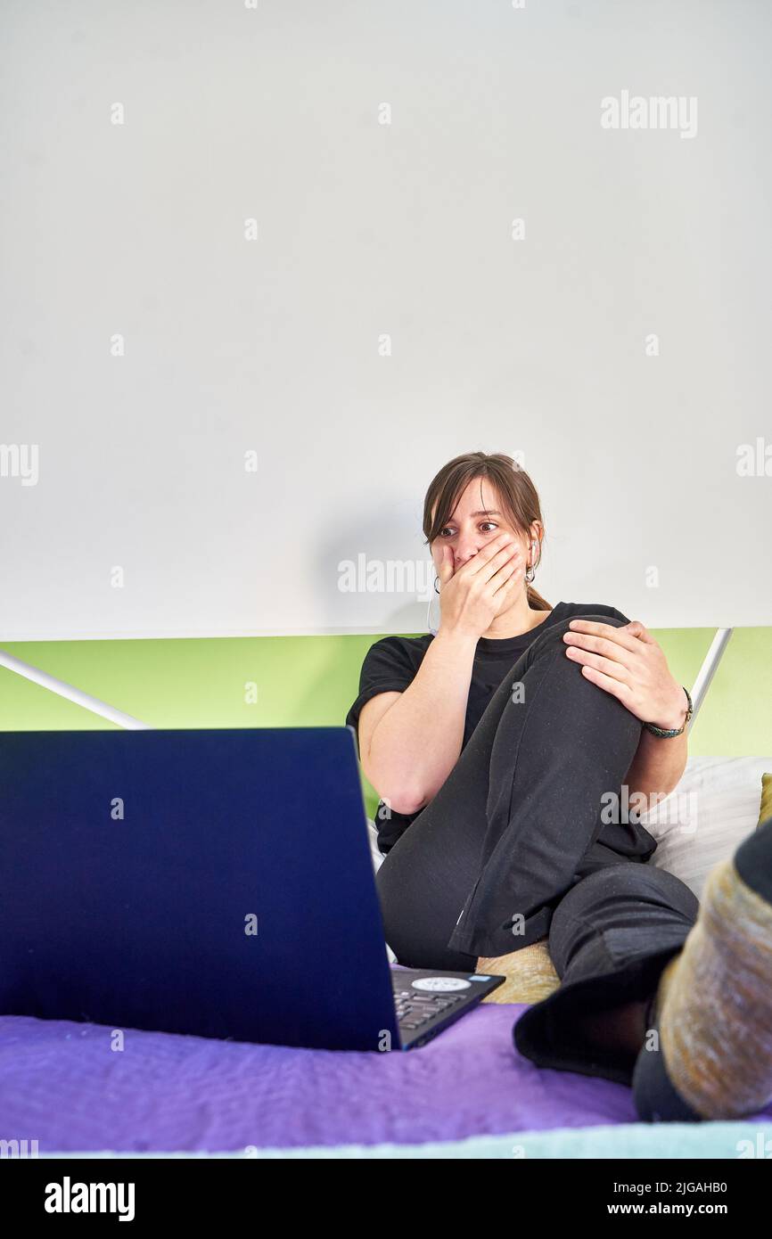 Scared female face hi-res stock photography and images - Alamy