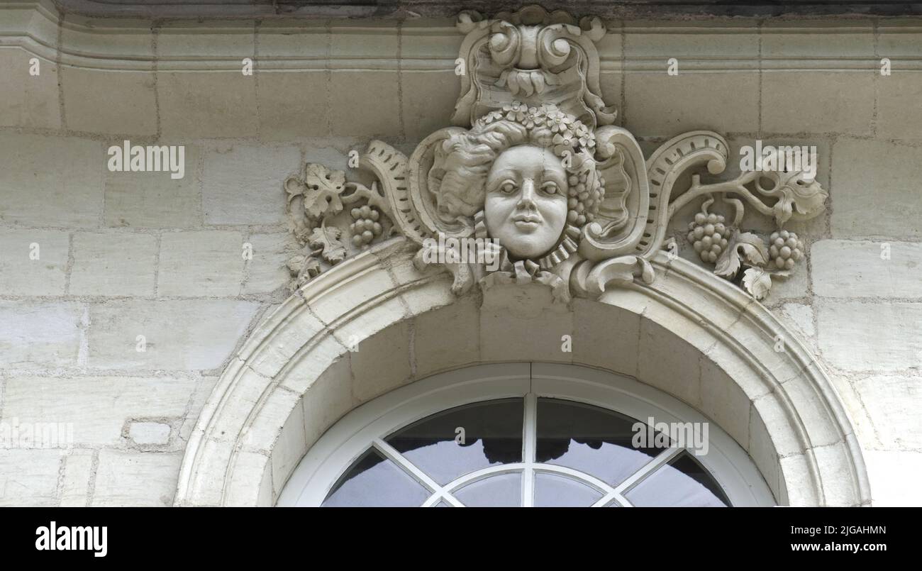 statue and sculpture at Nantes, France. Mascaron ile Feydeau Stock ...