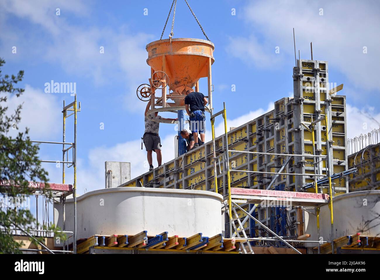 Munich, Deutschland. 08th July, 2022. Building materials, large ...