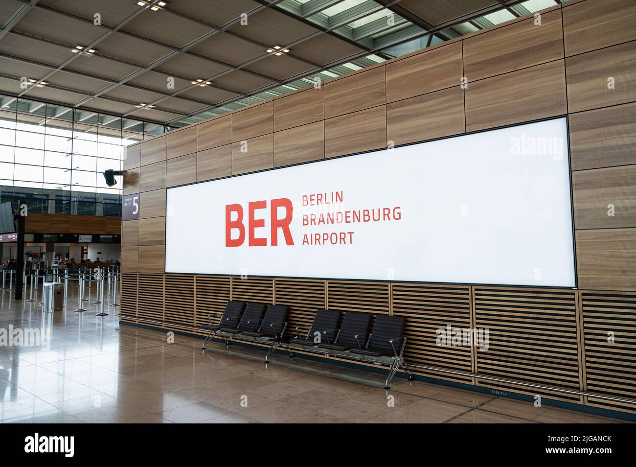 Terminal 1 ber hi-res stock photography and images - Alamy