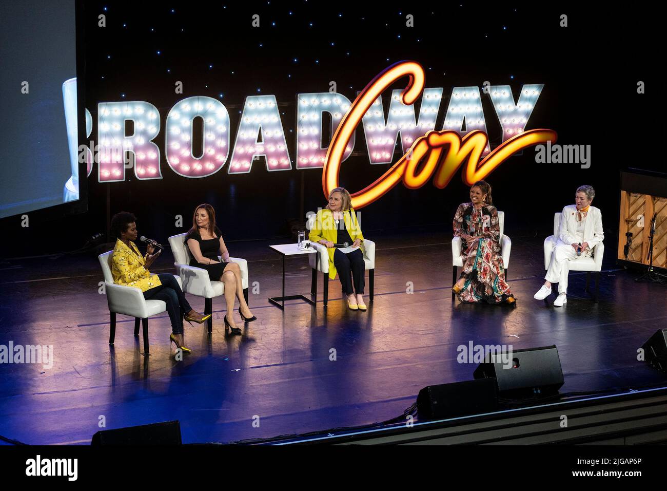 Donna Murphy Center Stage