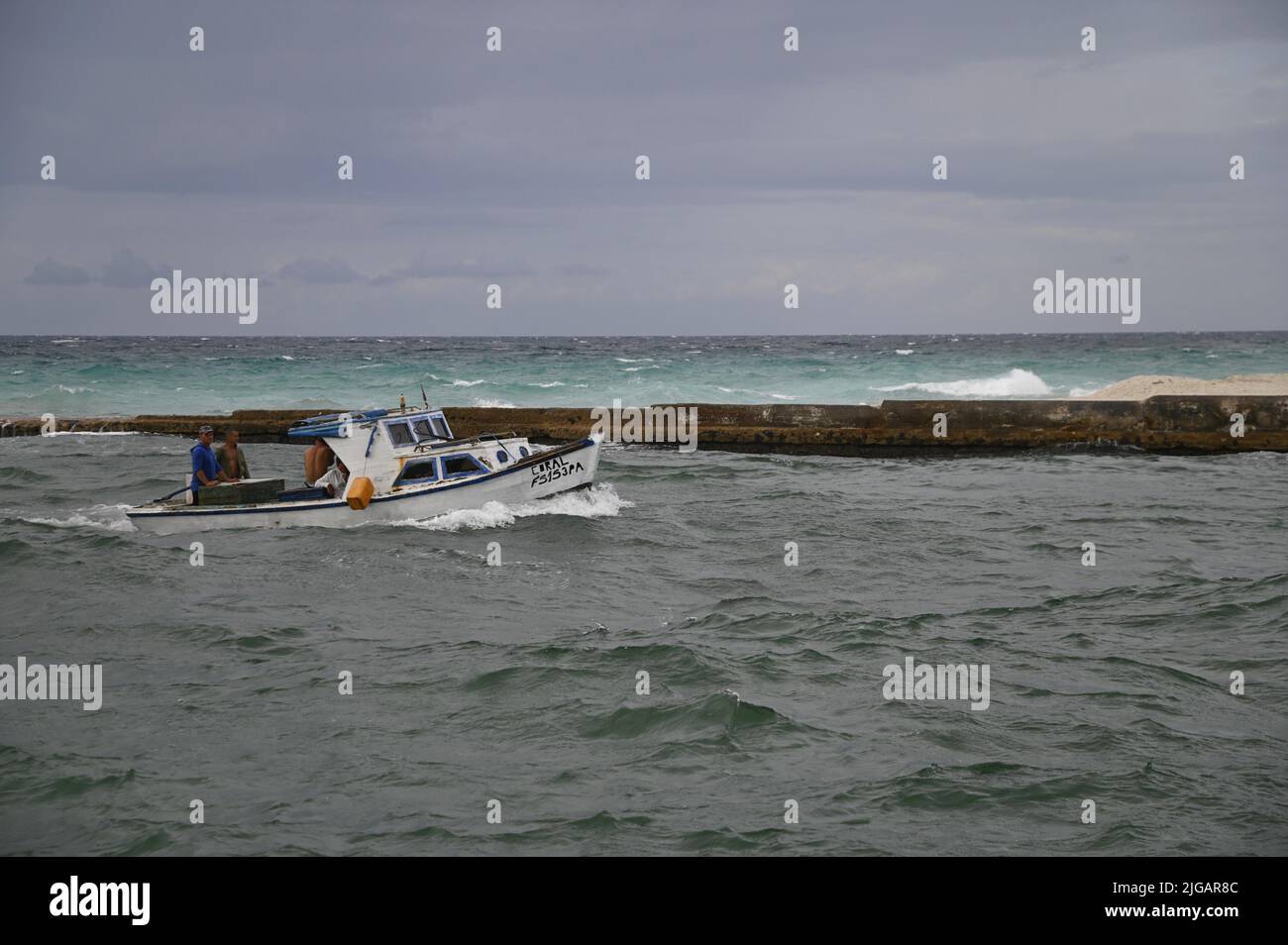 Boats with cuban flag hi-res stock photography and images - Alamy