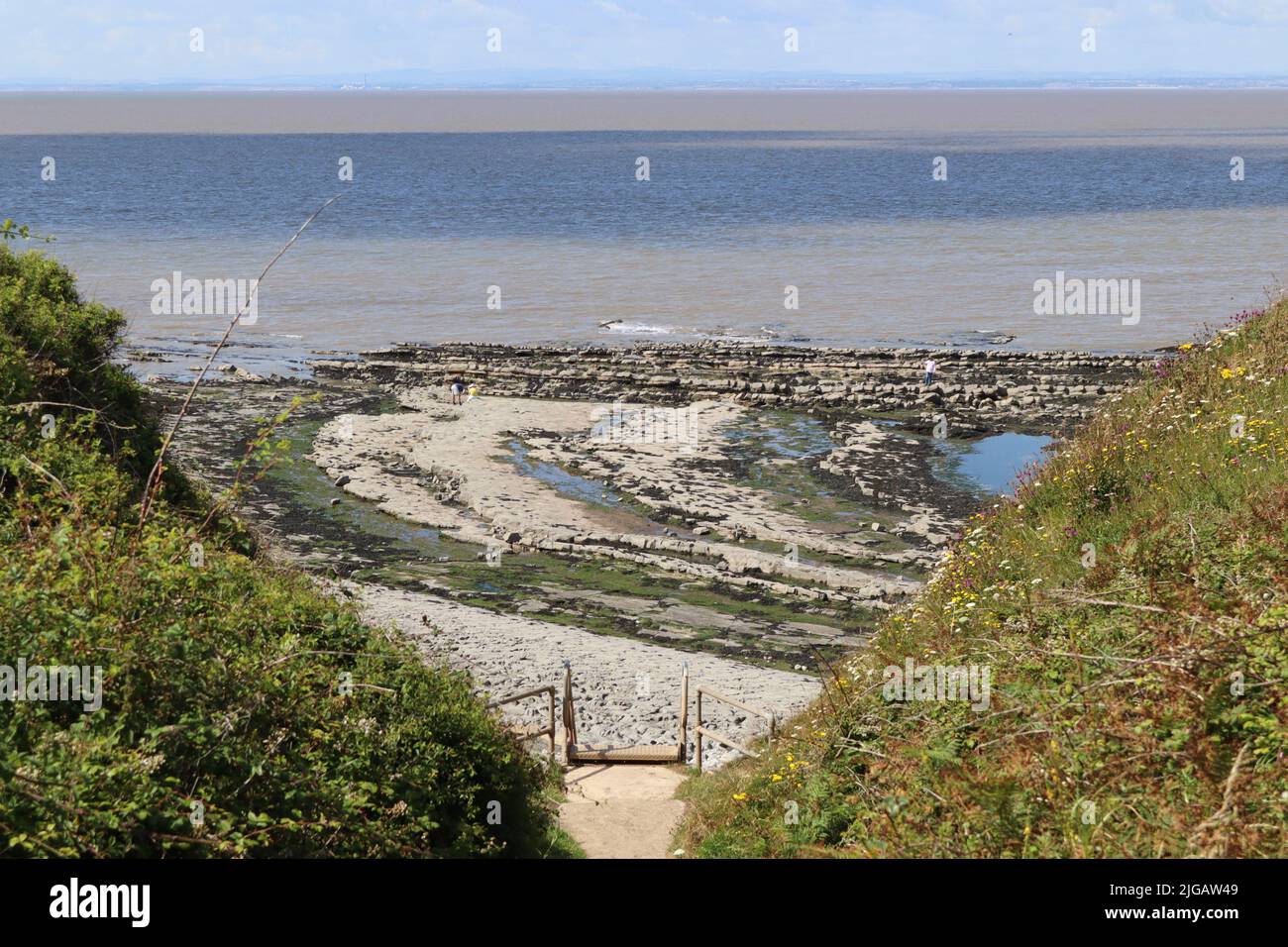 Steps lead dow to Kilve beach near East Quantoxhead in Somerset ...