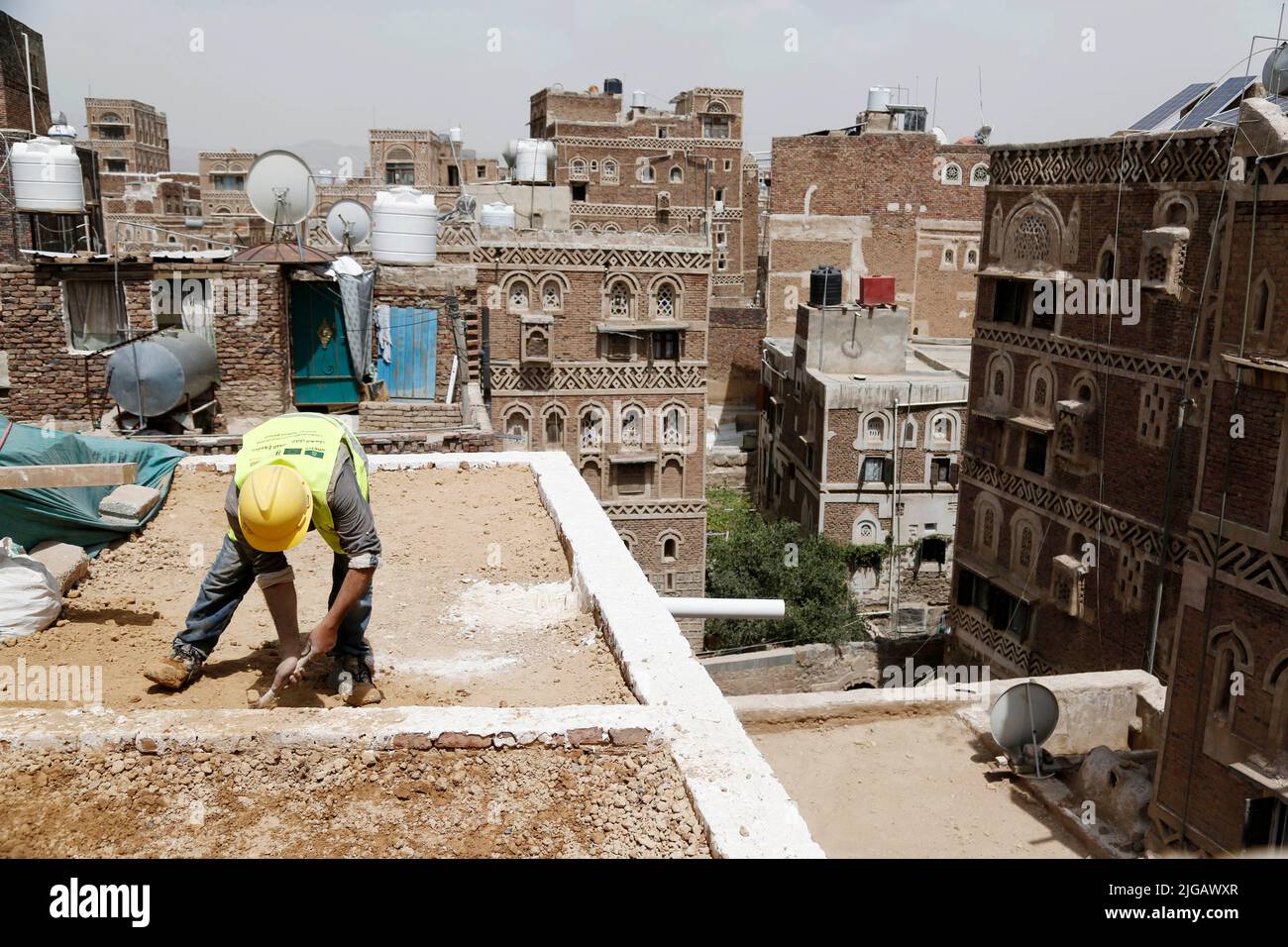 Sanaa, Yemen. 6th July, 2022. An architect works on renovating ...