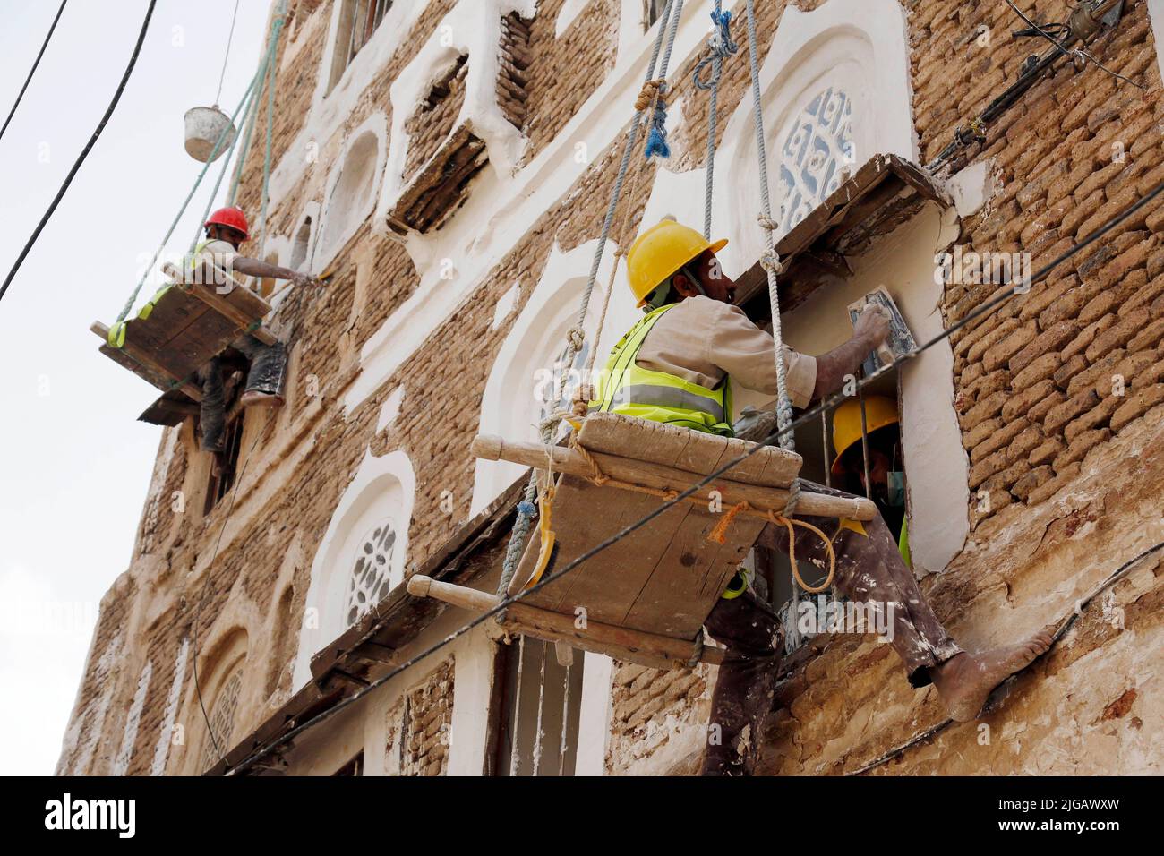 Sanaa, Yemen. 5th July, 2022. Architects work on renovating historical ...