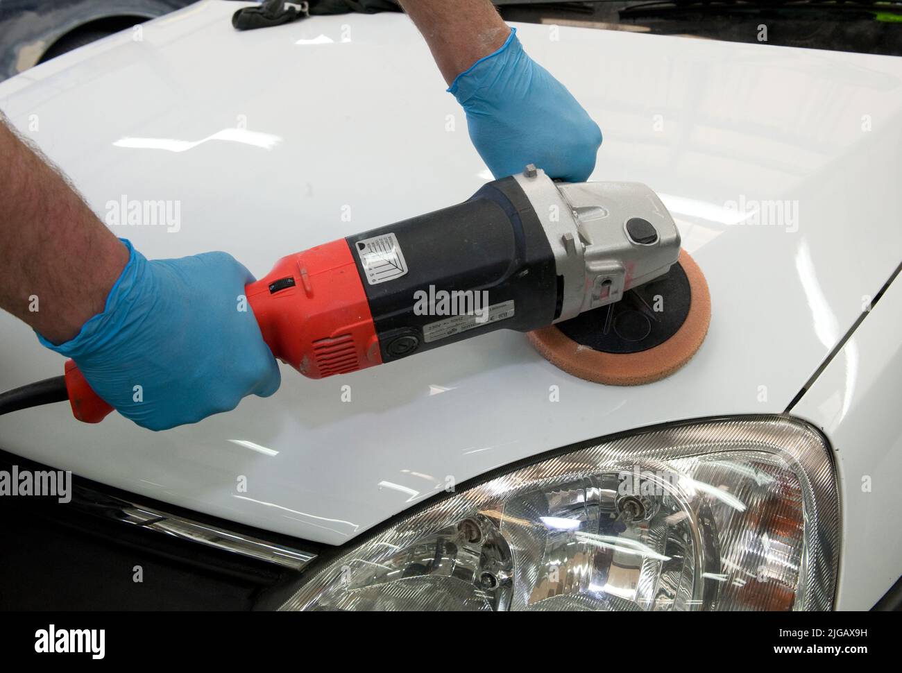 Car body shop repair hi-res stock photography and images - Alamy