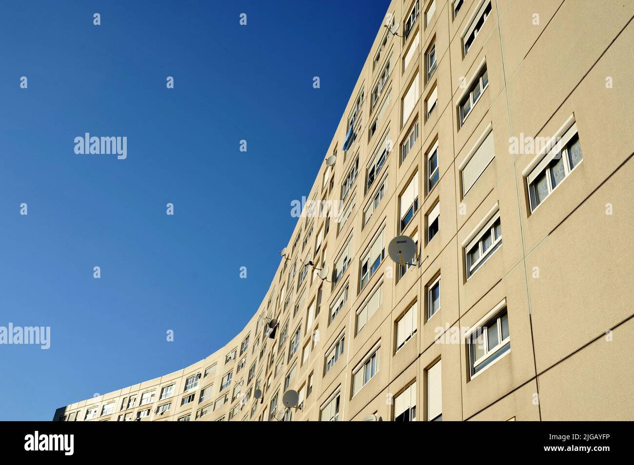 Real estate complex hi-res stock photography and images - Alamy