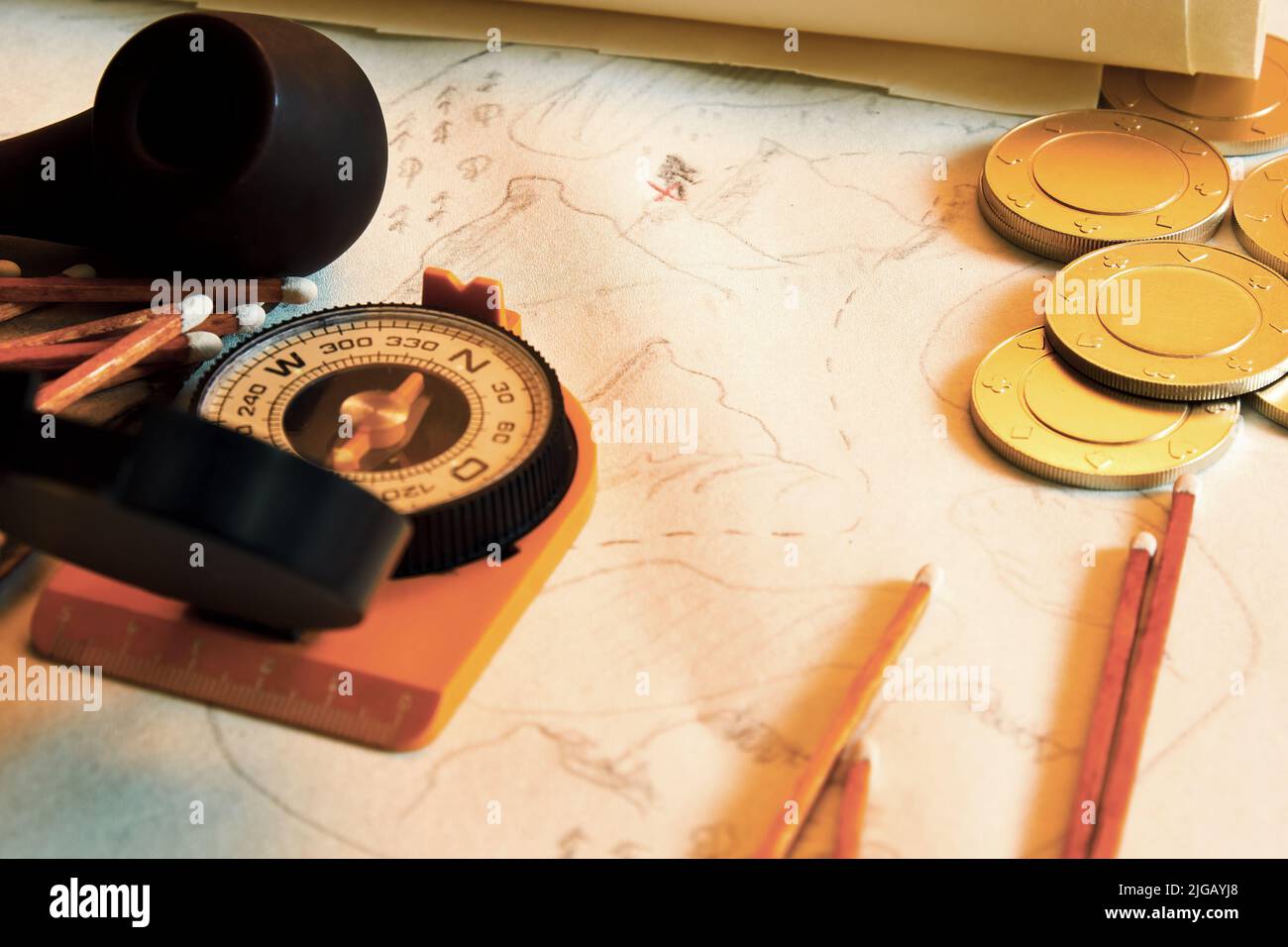 Treasure hunt map hi-res stock photography and images - Alamy