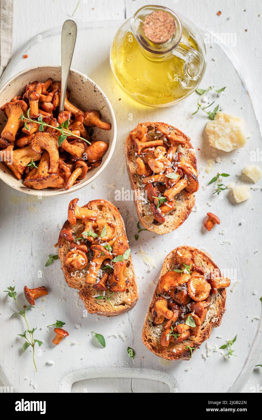 Vegetarian and crunchy toasts as a quick snack for lunch. Toasts made ...