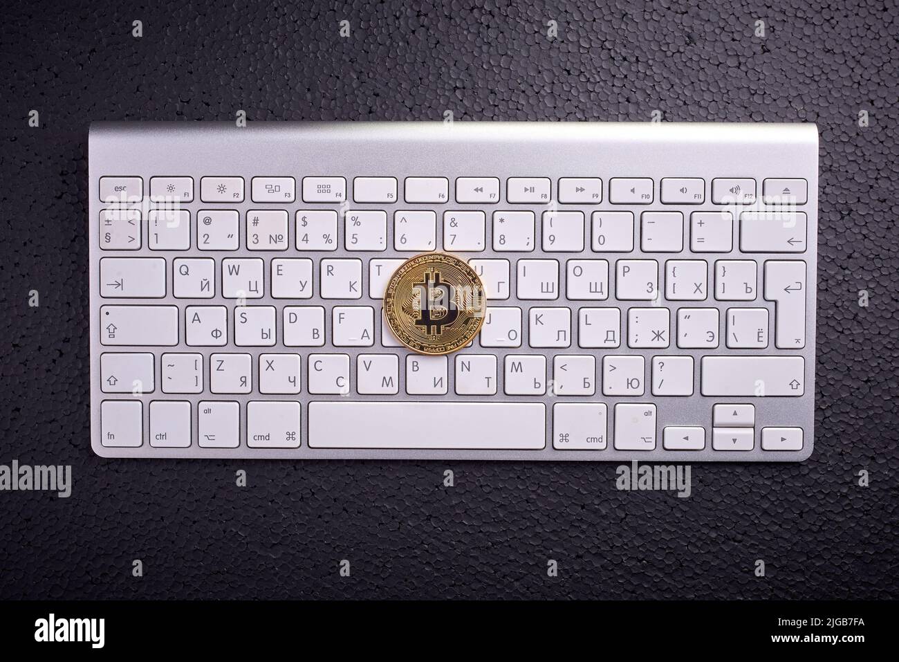 Real bitcoin coin hi-res stock photography and images - Alamy