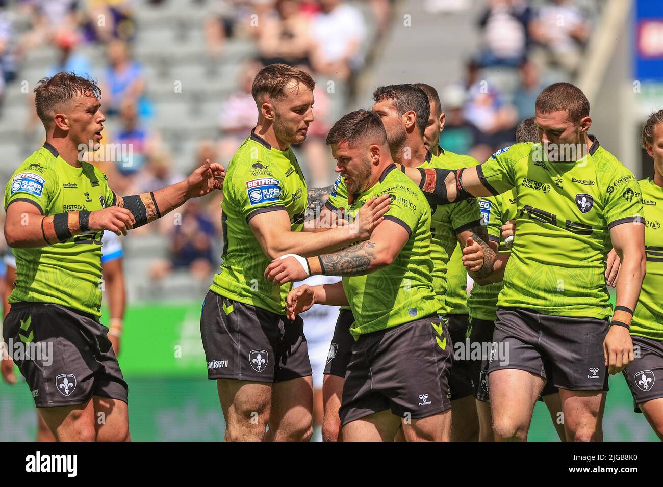 Liam Hood #9 of Wakefield Trinity celebrates his try Stock Photo - Alamy