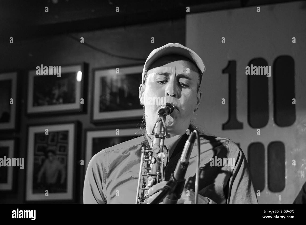 Decks dj Black and White Stock Photos & Images - Alamy