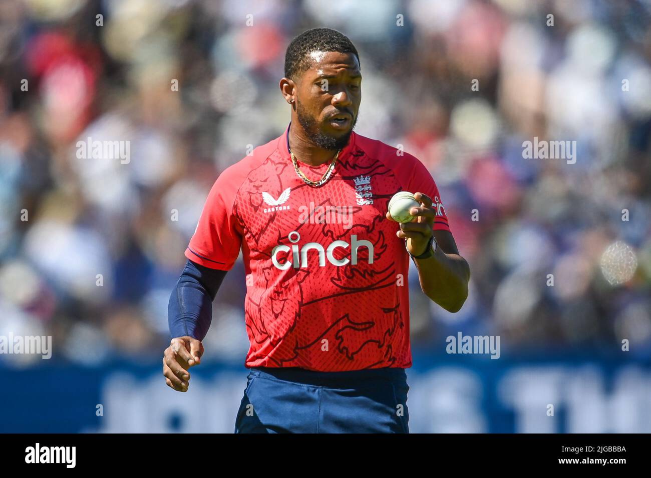 Chris Jordan of England prepares to bowl Stock Photo - Alamy