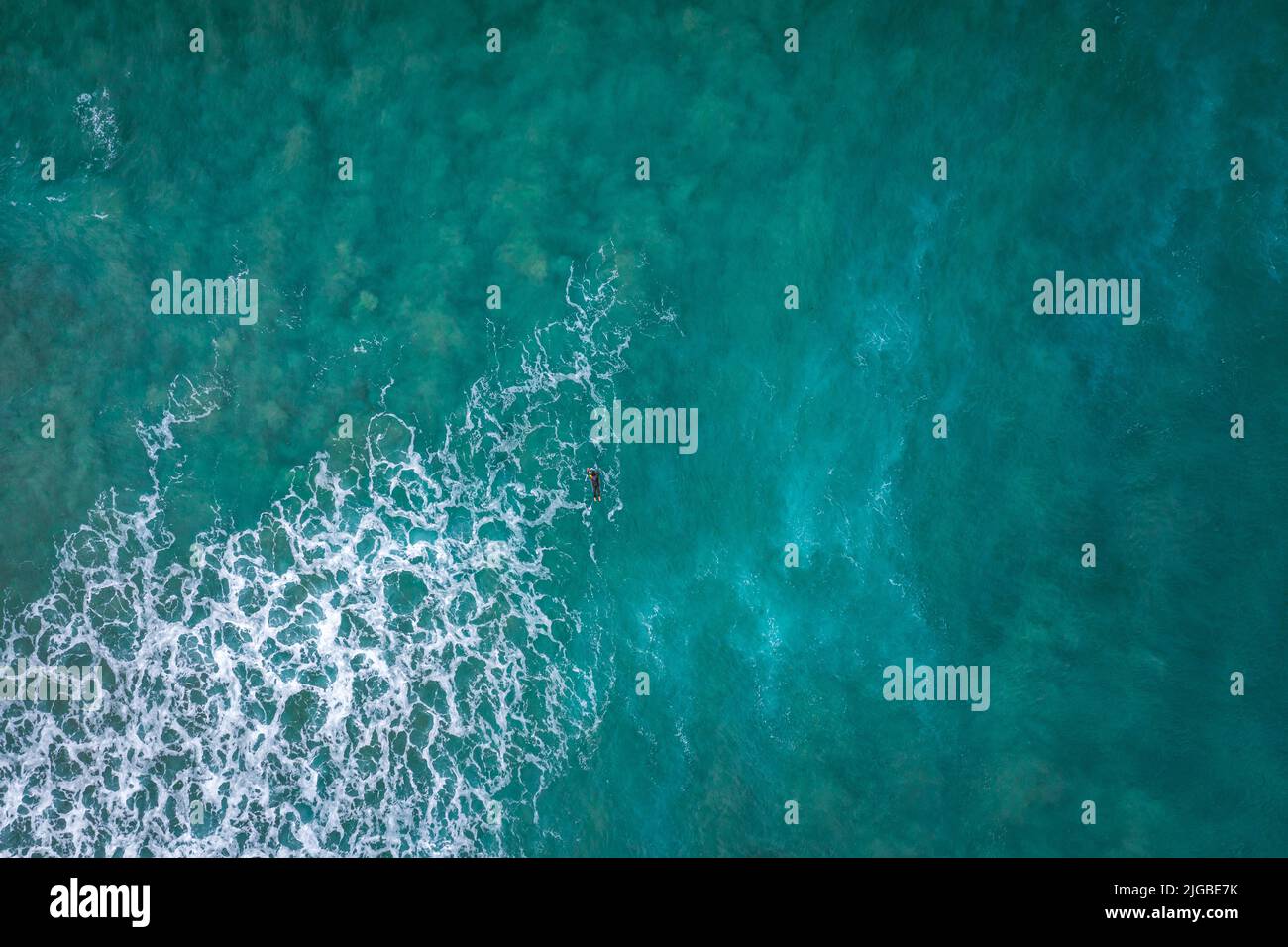 Overhead shot ocean waves hi-res stock photography and images - Alamy
