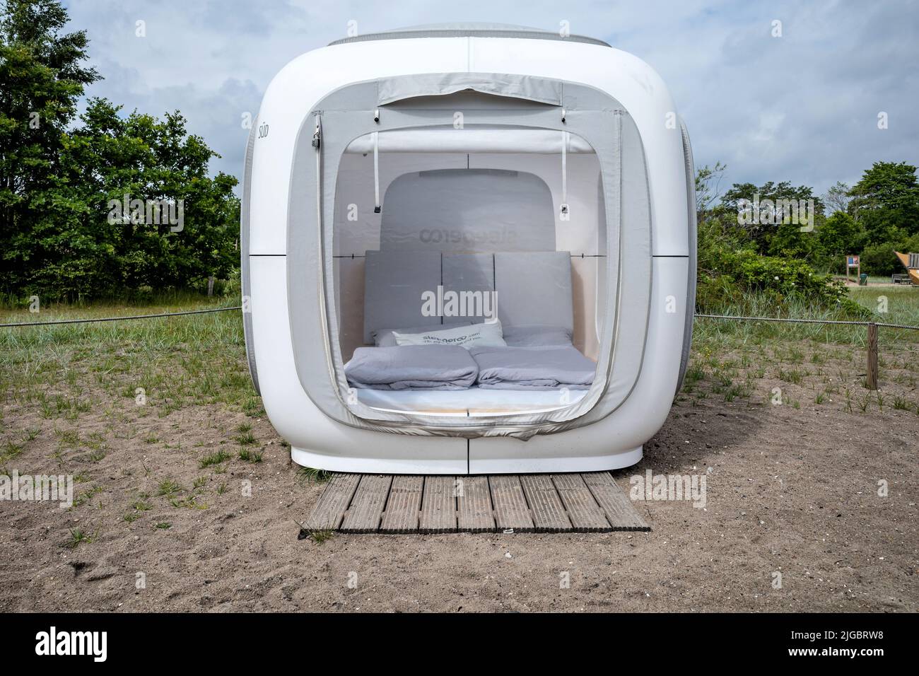 Stay sleep hi-res stock photography and images - Alamy