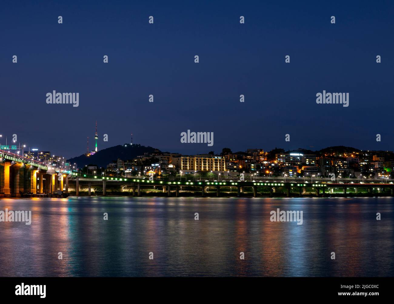 Namsan tower illuminated night hi-res stock photography and images - Alamy