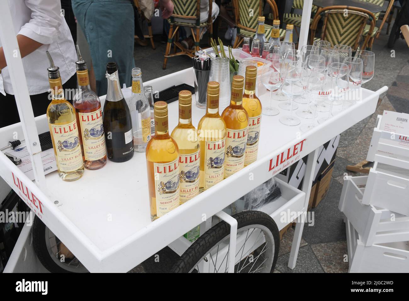 Lillet maison fondee o 1872 hi-res stock photography and images - Alamy