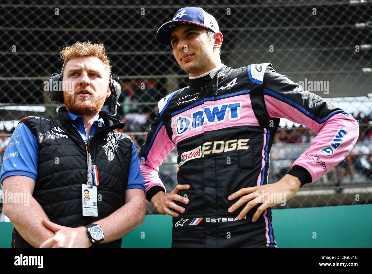 Esteban Ocon (FRA) Alpine F1 Team with Josh Peckett (GBR) Alpine F1 ...
