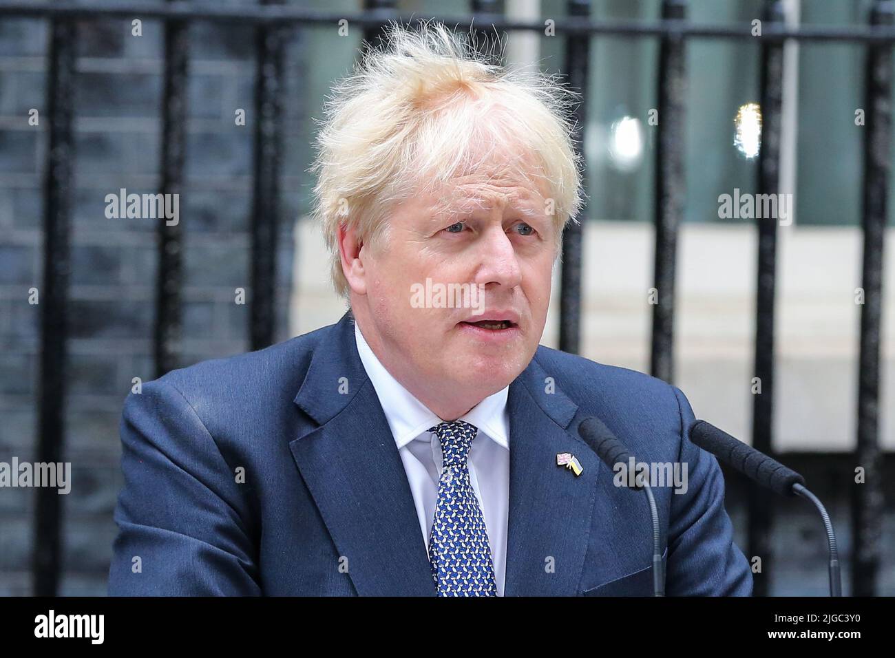Boris johnson resigns resignation hi-res stock photography and images ...