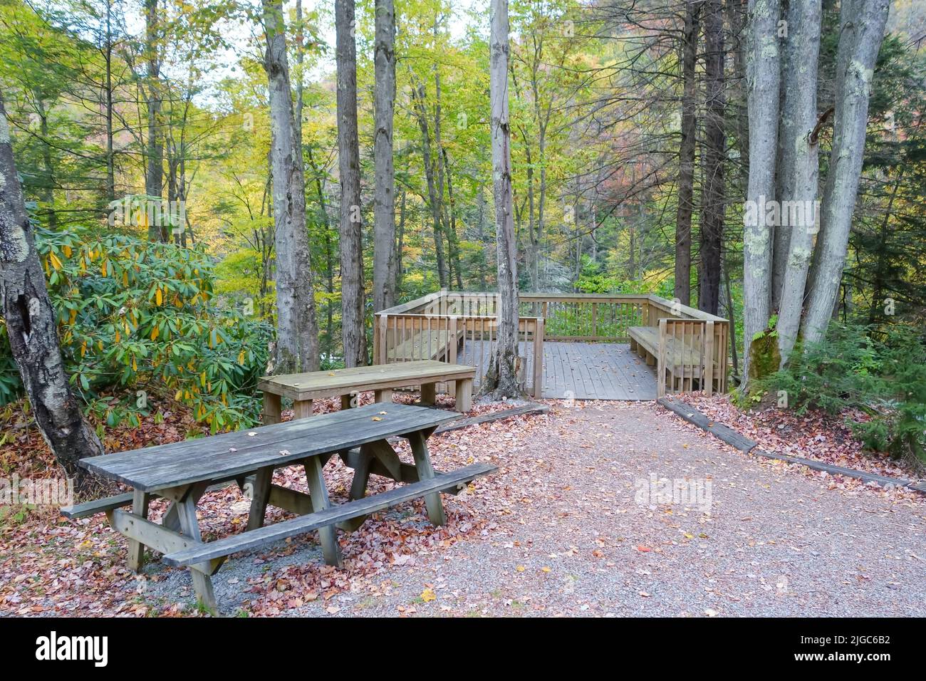 Picnic tables and observation platform overlooking High Falls in West ...
