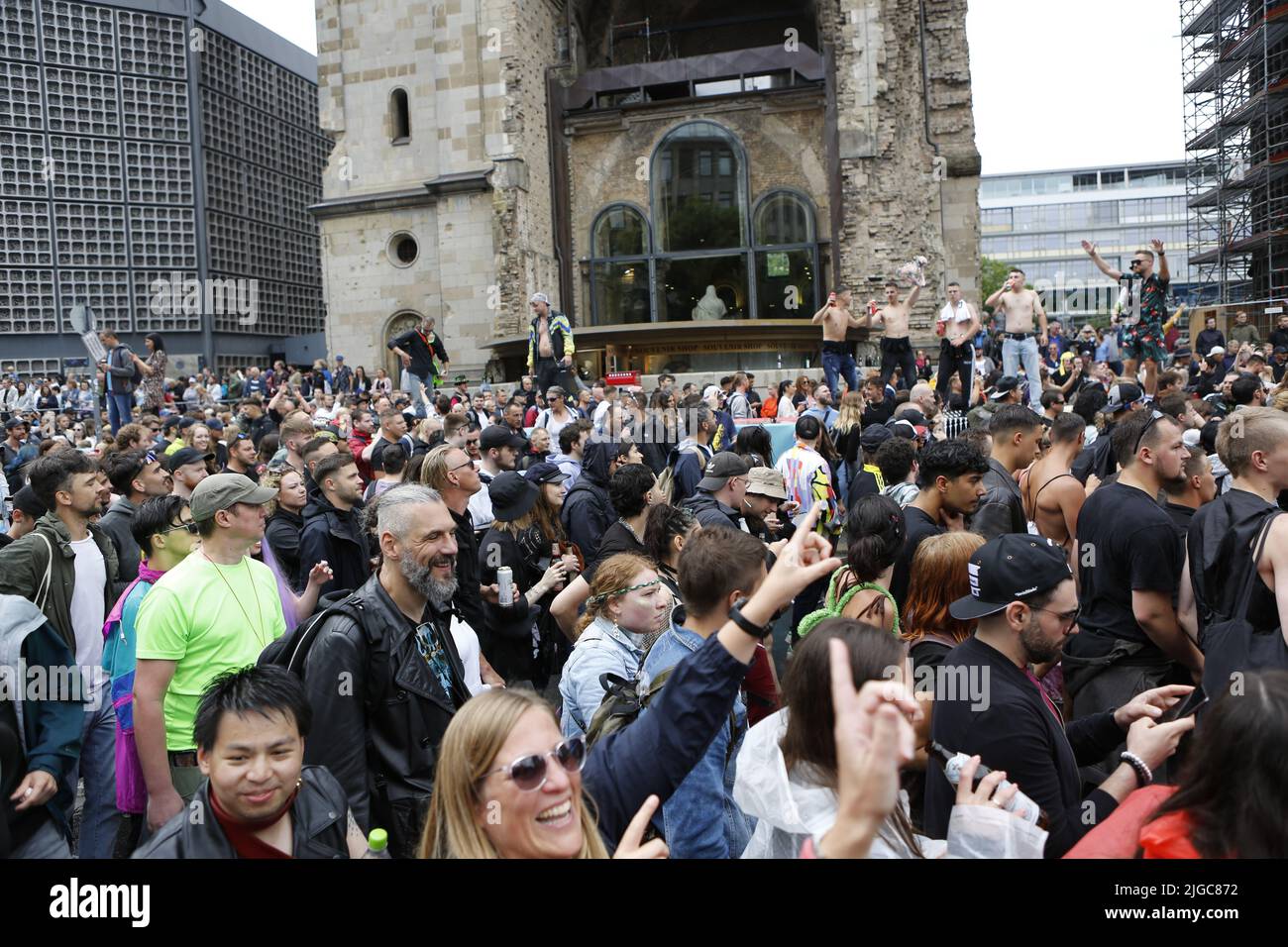 07/09/2022, Berlin, Germany. Techno parade "Rave the Planet" under the ...