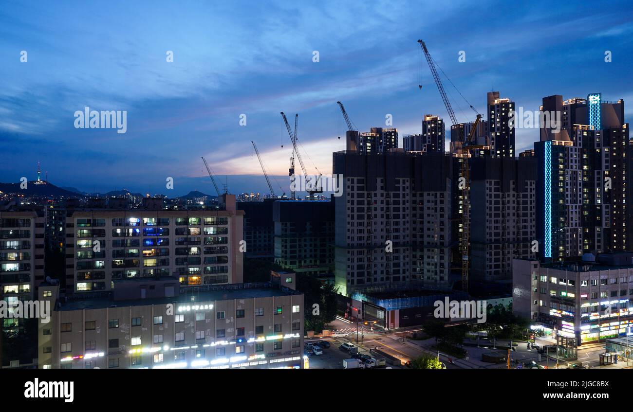 Night view of Seoul Express Terminal Station Stock Photo - Alamy