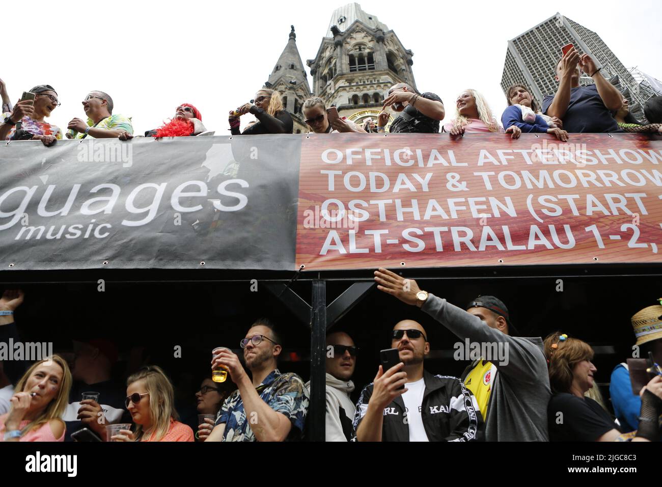 07/09/2022, Berlin, Germany. Techno parade "Rave the Planet" under the ...