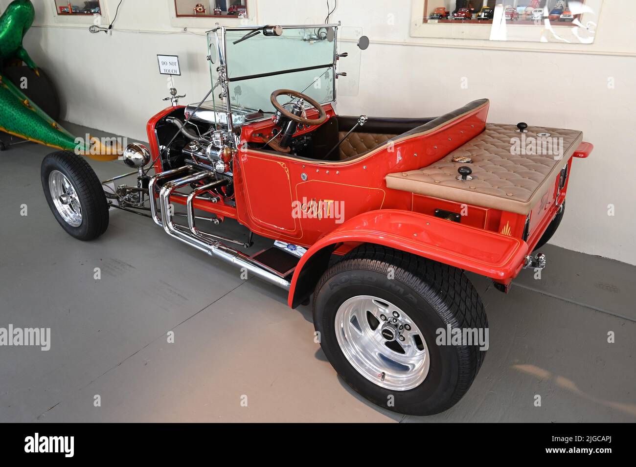 American Bucket T Hotrod car Stock Photo - Alamy