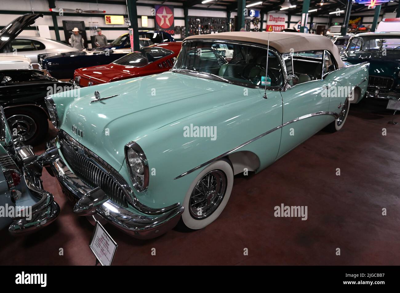 American classic car Stock Photo - Alamy