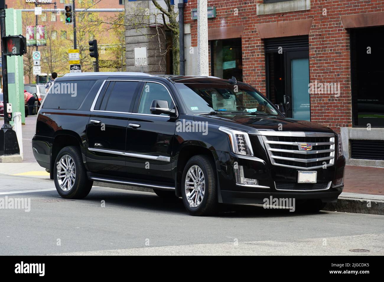 Cadillac escalade car hi-res stock photography and images - Alamy