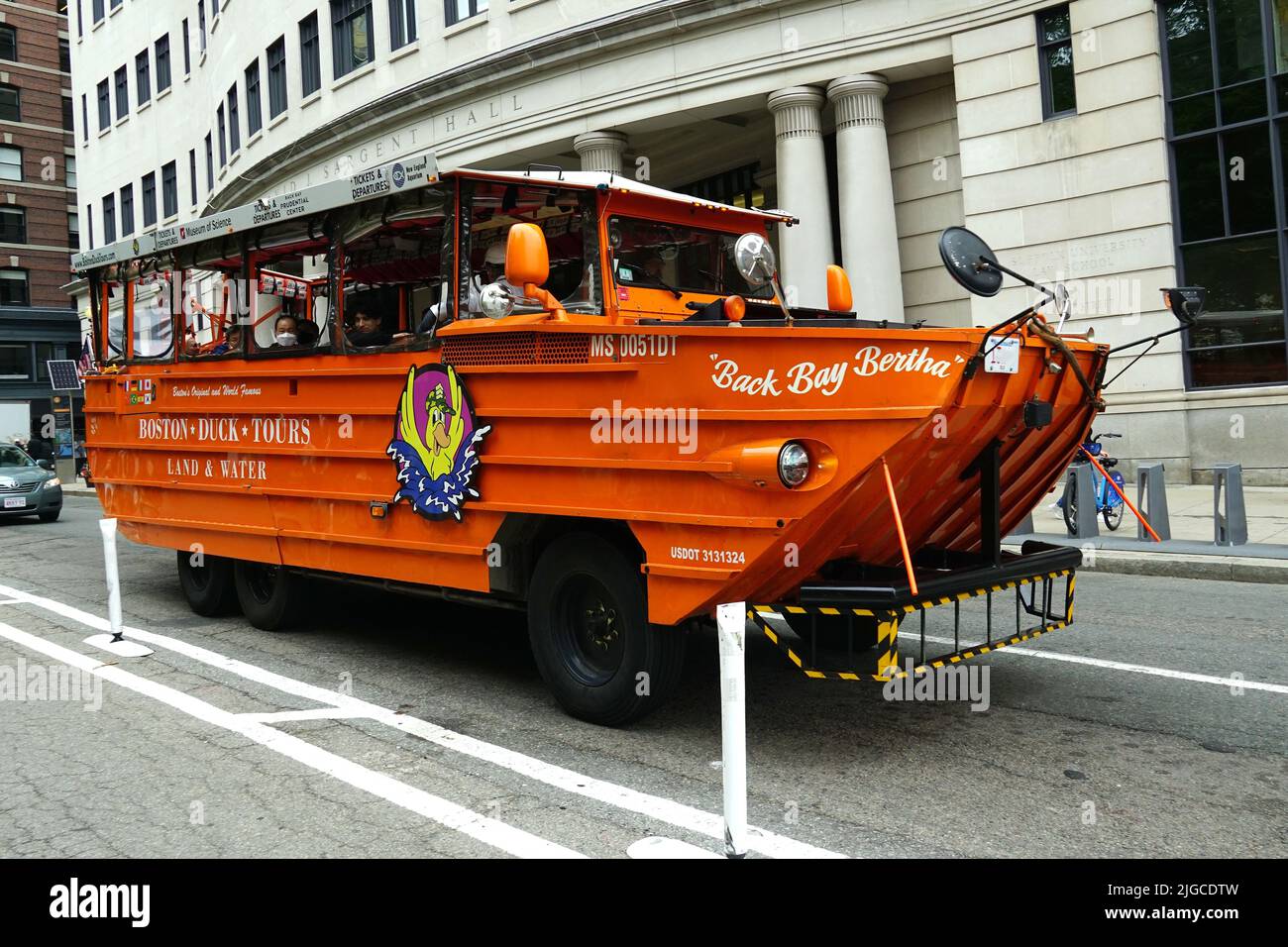 Boston duck tours vehicle hi-res stock photography and images - Alamy
