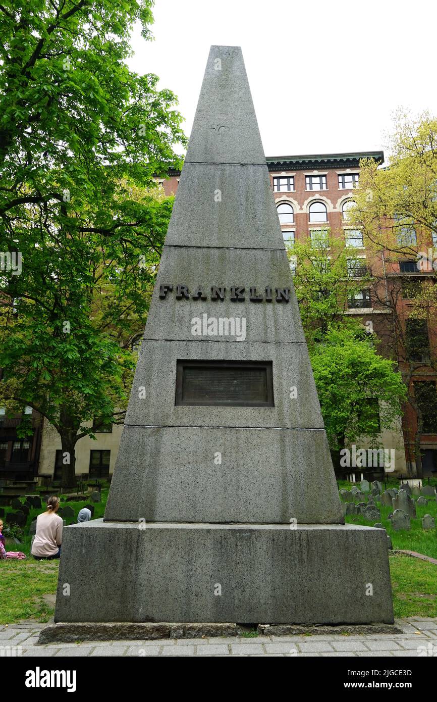 Franklin Memorial, Granary Burying Ground, cemetery, Boston ...