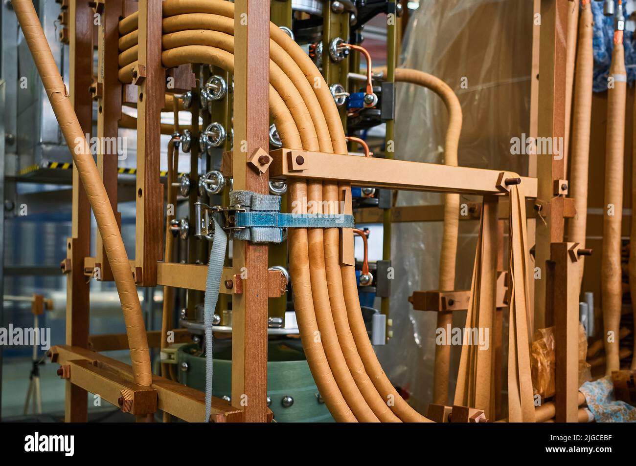 Inter Unit Bus Bar Support