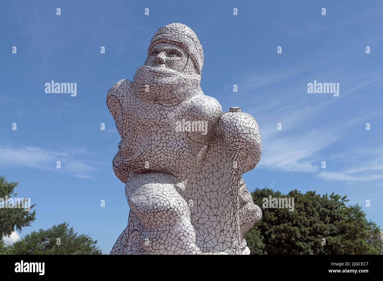 Captain Scott expedition to the Antarctic memorial artwork at Cardiff ...