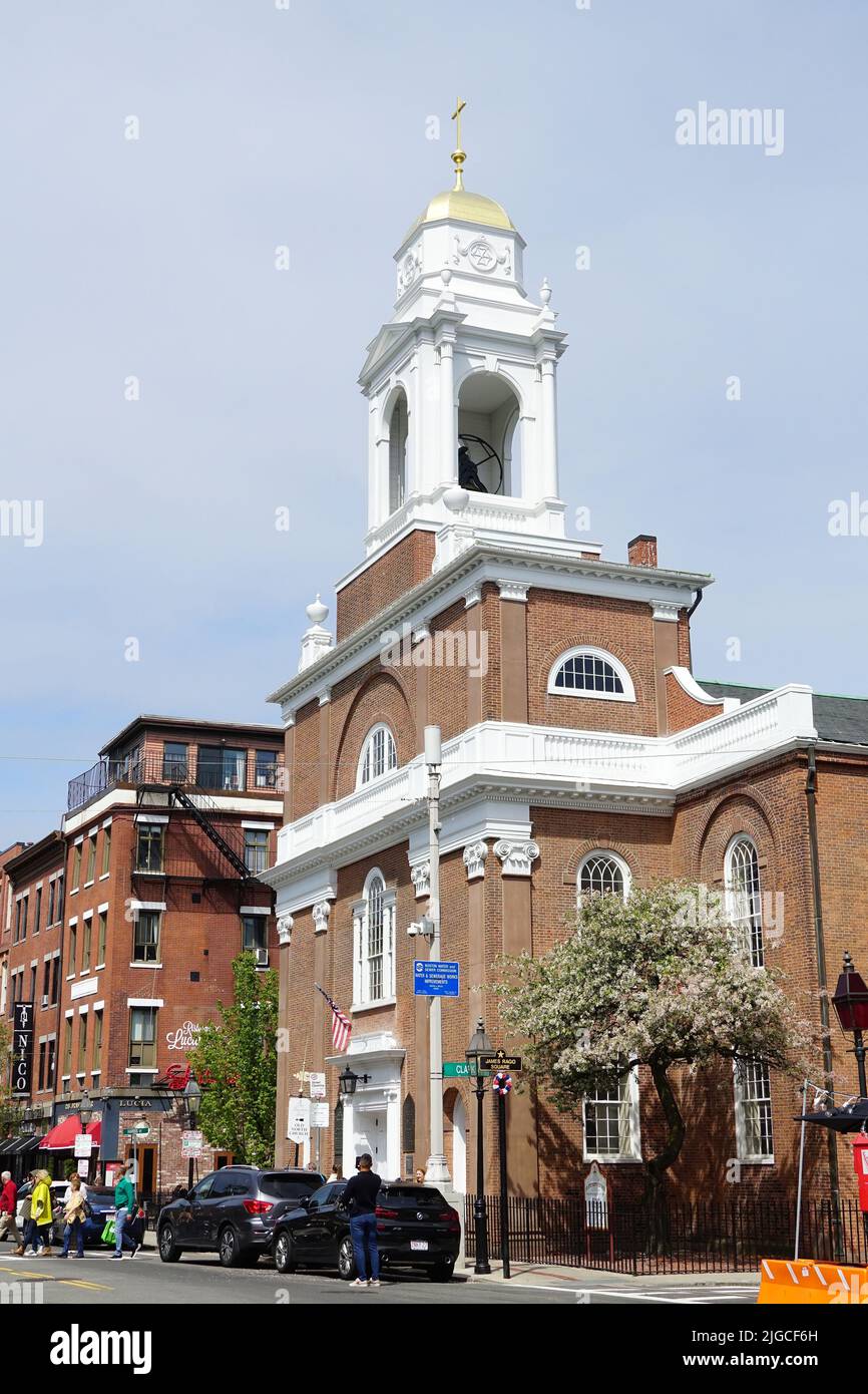 New north meeting church hi-res stock photography and images - Alamy