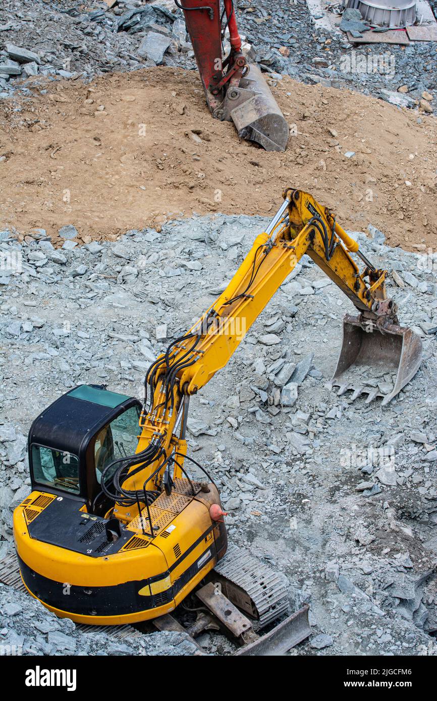 Heavy road construction elevator machine. Excavator shovel at ...