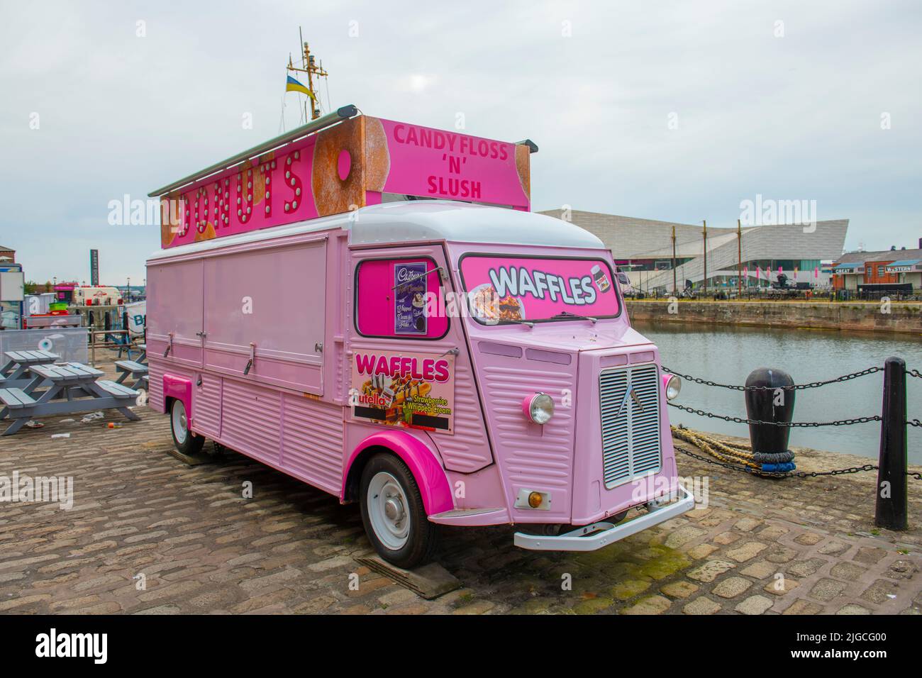 Street Food Bus on Hartley Quay at Royal Albert Dock at Maritime ...