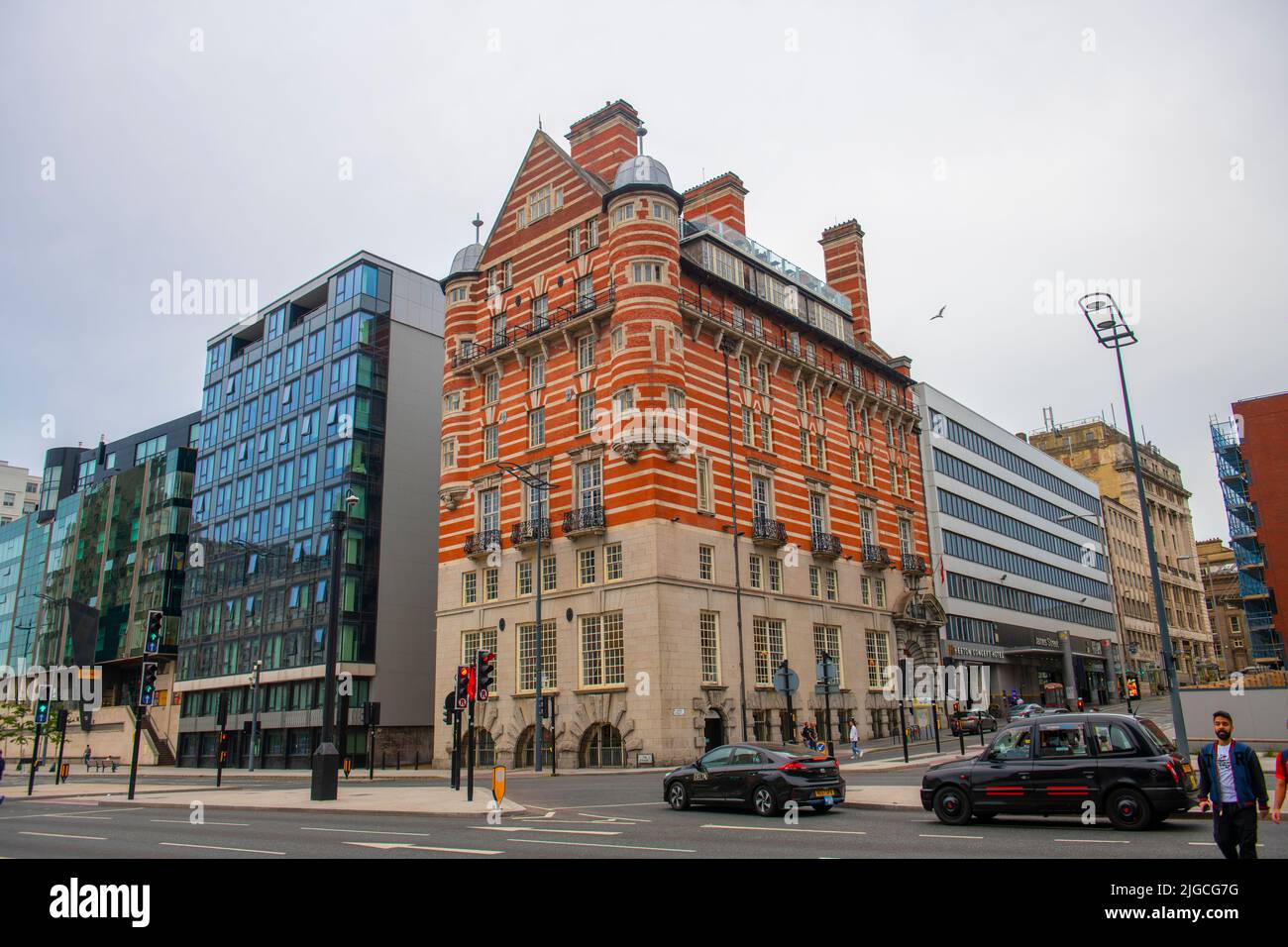 Albion House was built in 1898 at 30 James Street in Liverpool ...