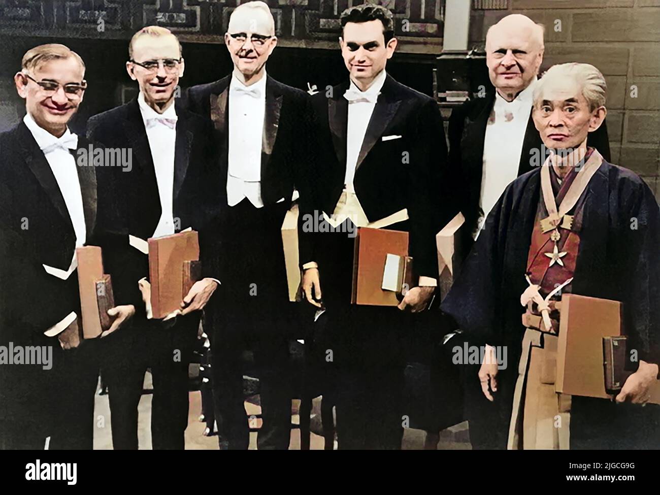 Yasunari kawabata nobel hi-res stock photography and images - Alamy