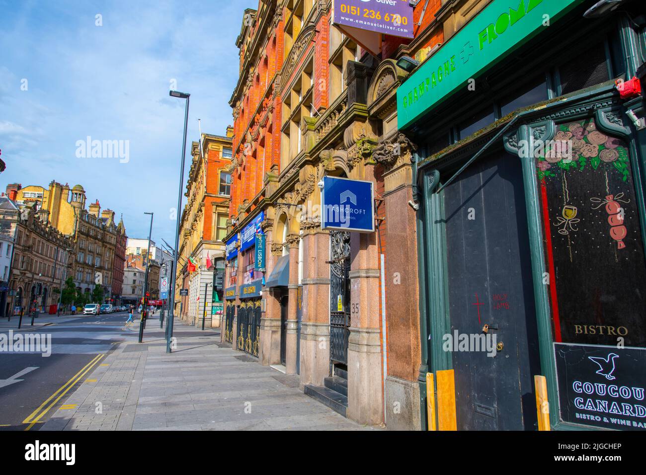 Historic building on Victoria Street at Stanley Street in city center ...