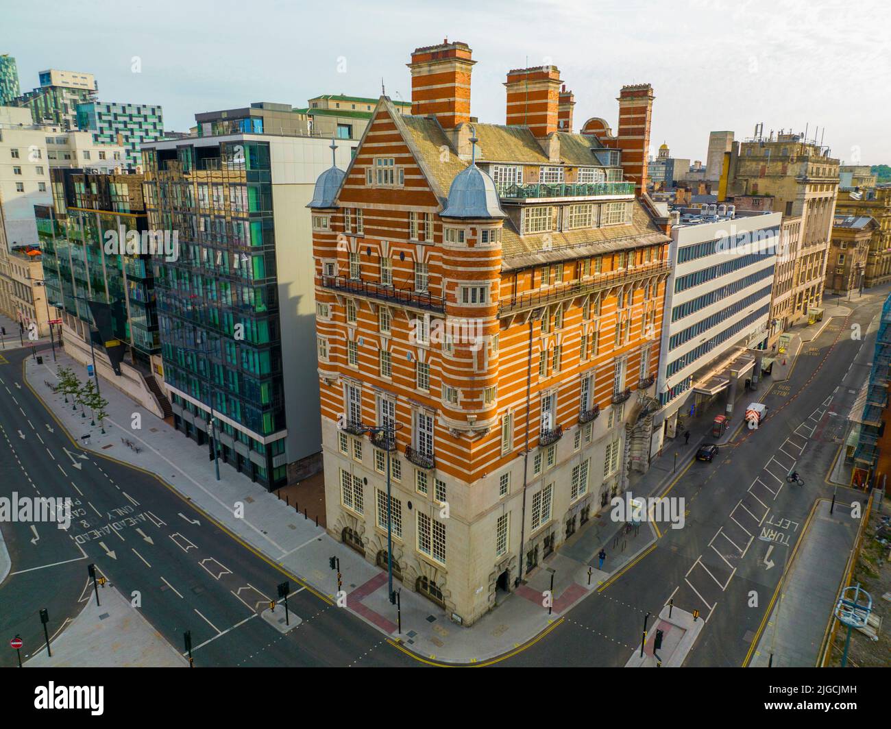 Albion House was built in 1898 at 30 James Street in Liverpool ...