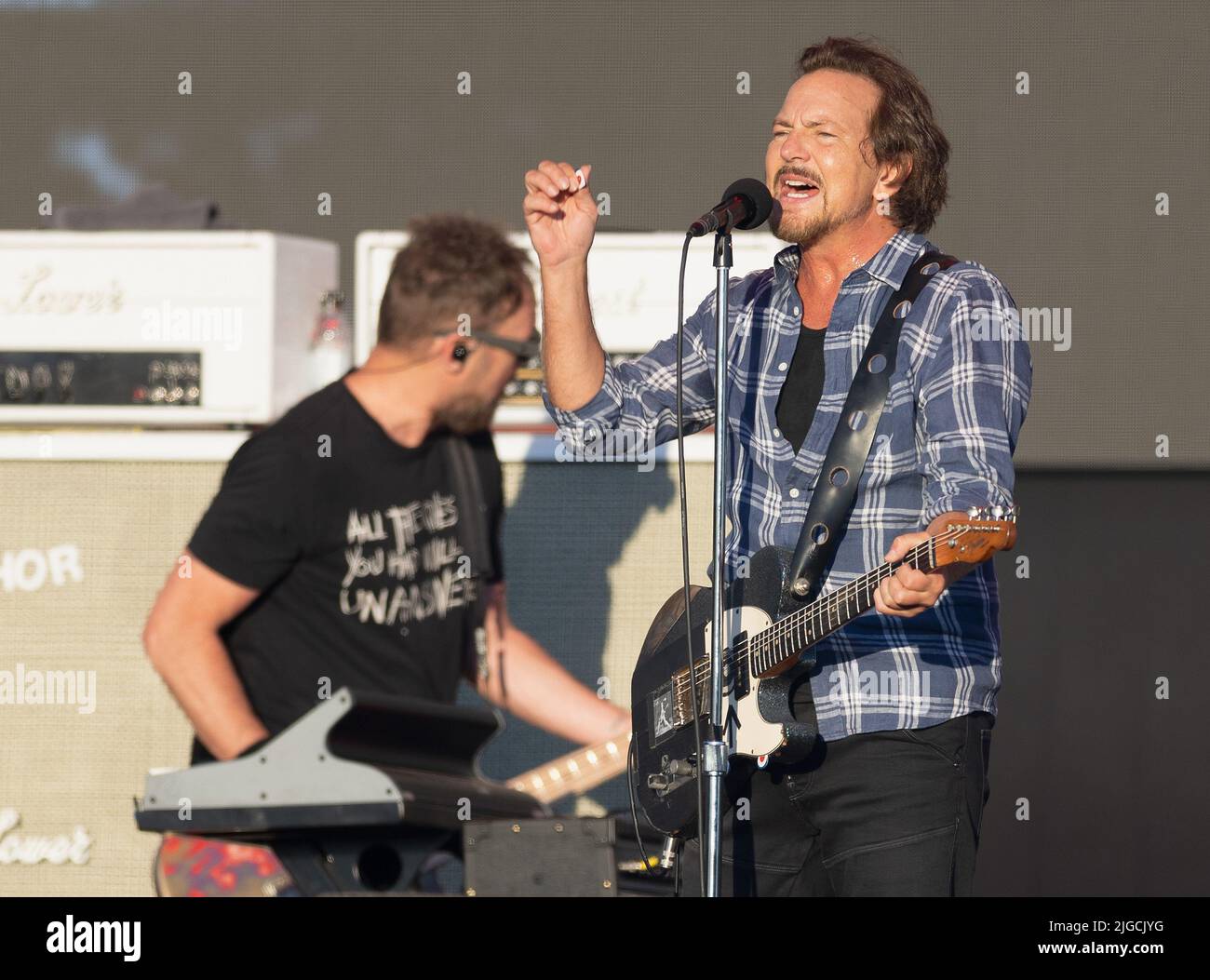 Eddie vedder 2022 hi-res stock photography and images - Alamy