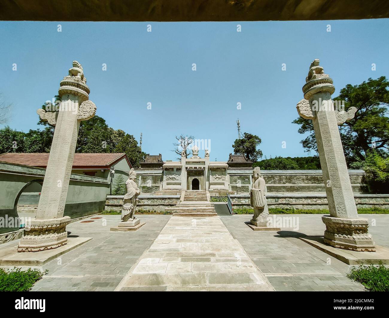 White eunuch hi-res stock photography and images - Alamy