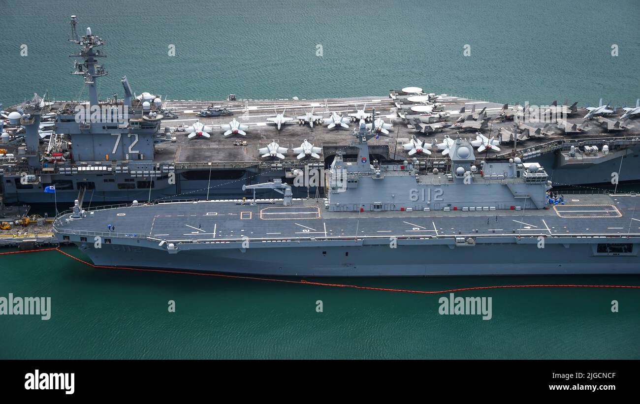 220707-N-EE352-1423 PEARL HARBOR (July 7, 2022) – U.S. Navy nuclear ...