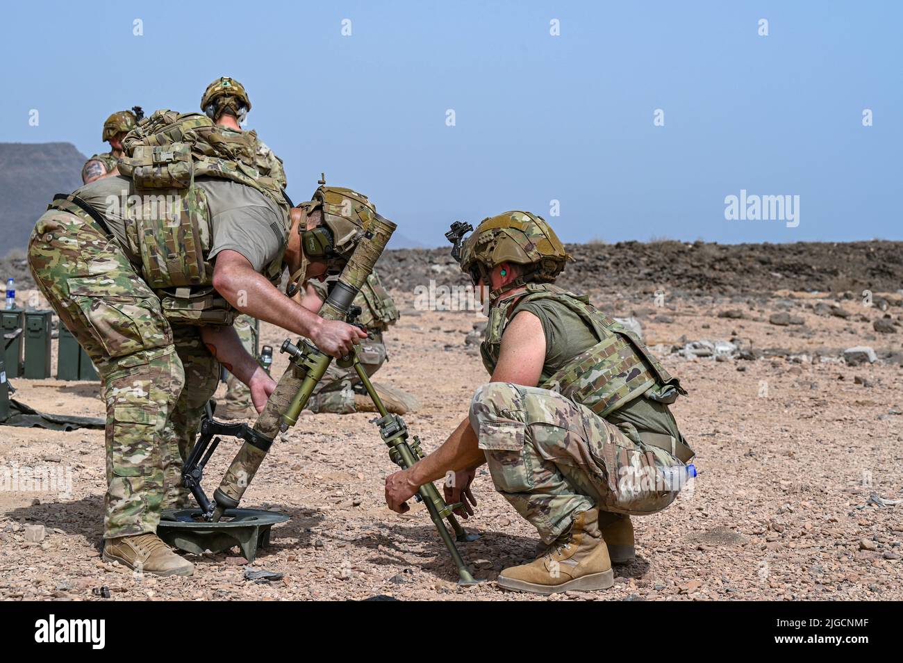 U.S. Army Infantrymen assigned to the East Africa Response Force (EARF ...
