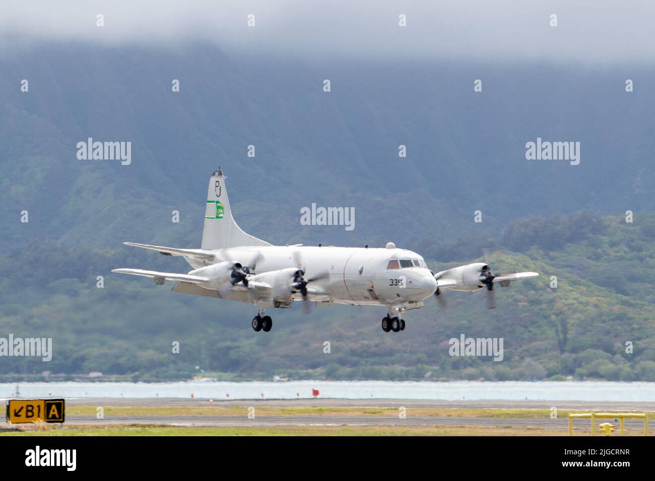 220707-N-MR124-1230 MARINE CORPS BASE HAWAII, HAWAII (July 7, 2022) A U ...