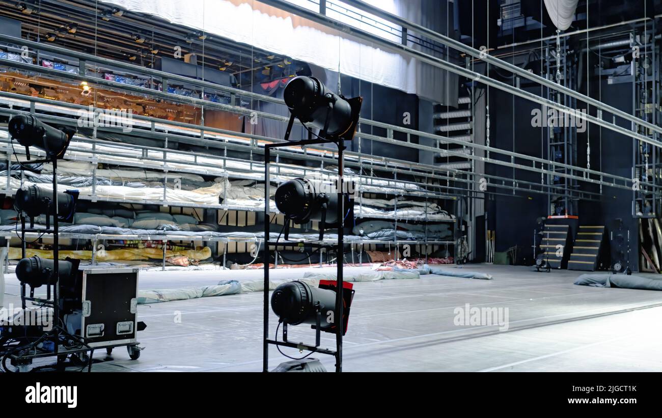 Change of scenery for a new production at the Opera and Ballet Theatre ...