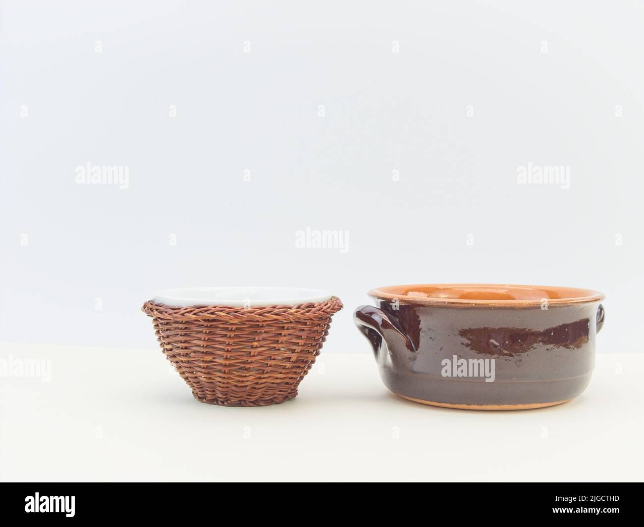 Crockeries hi-res stock photography and images - Alamy