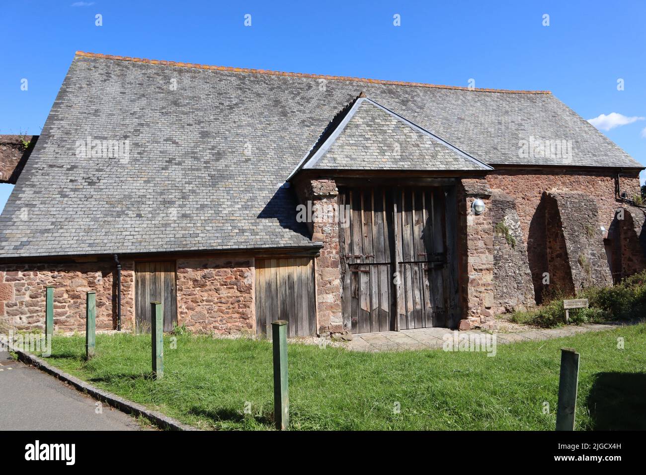 Dunster tithe barn hi-res stock photography and images - Alamy